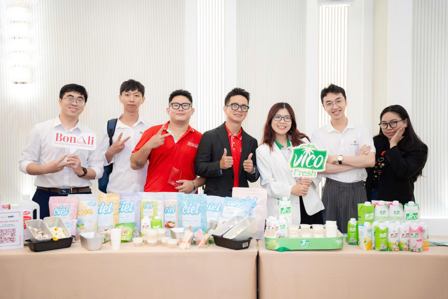 APIS và ACP đồng hành với những nhà khởi nghiệp trẻ ngành F&B - AIG